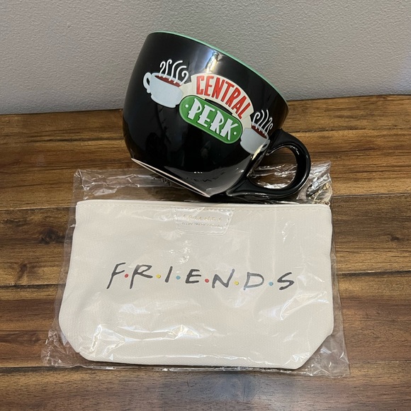Friends The TV Show | Dining | Friends The Tv Show Mug 24 Oz And Purse ...